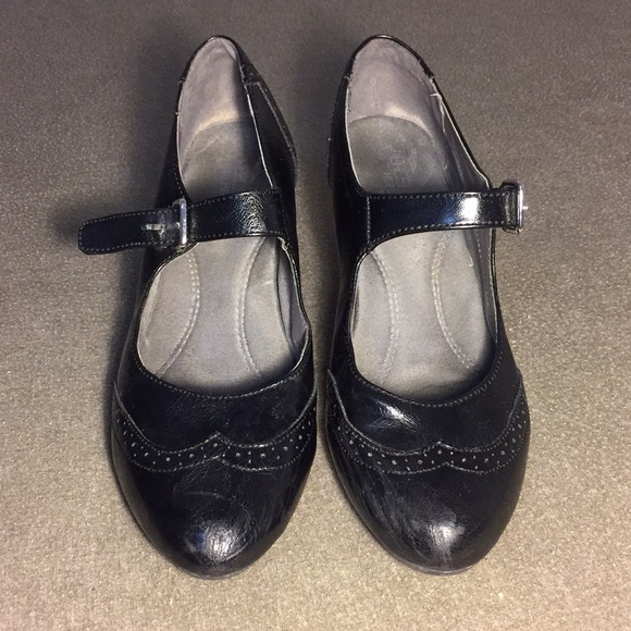 Shoes | Aerosoles Black Dolly Heels | Poshmark